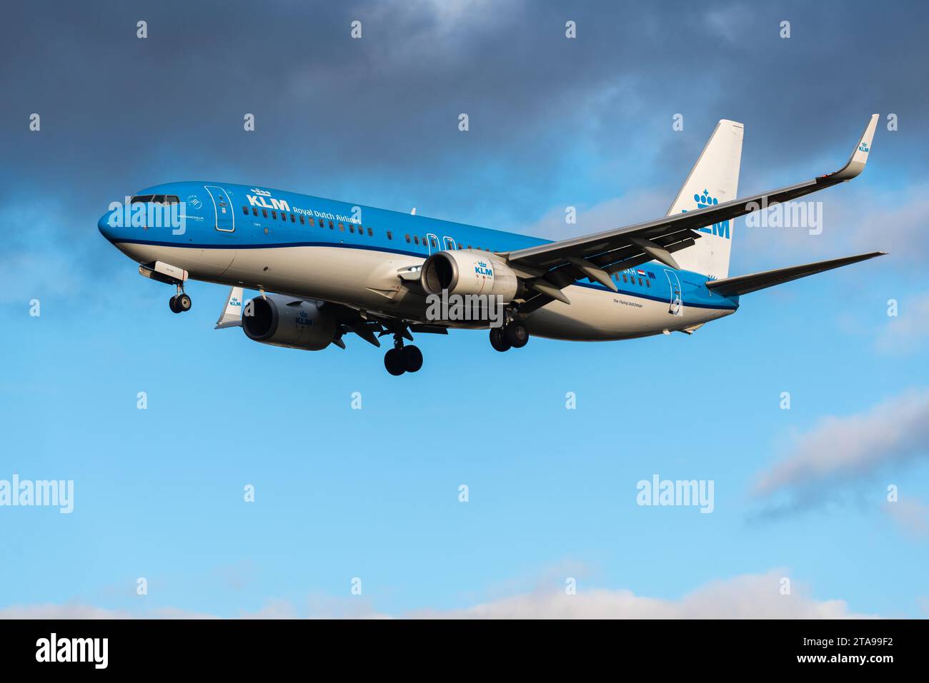 KLM Royal Dutch Airlines Boeing 737-800 airliner jet plane PH-BXH on ...