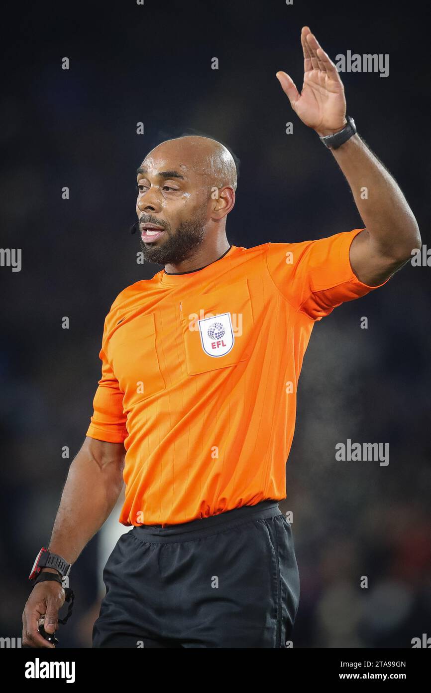 Leeds, UK. 29th Nov, 2023. Referee Sam Allison gestures during the Sky ...