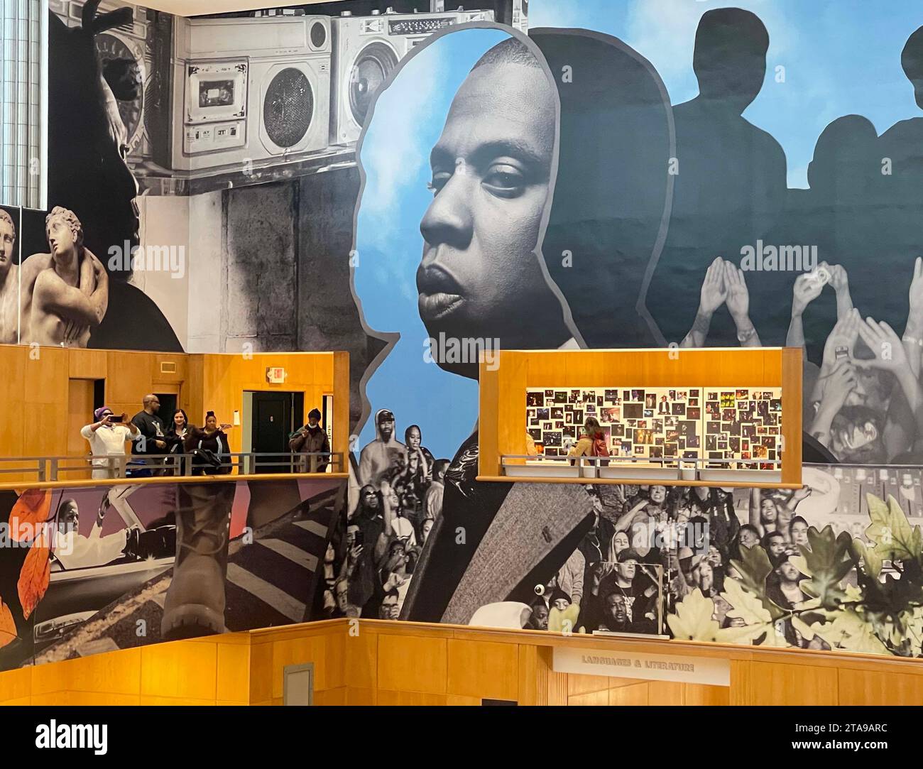 New York, New York, USA. 29th Nov, 2023. A view of Jay-Z fans and ...