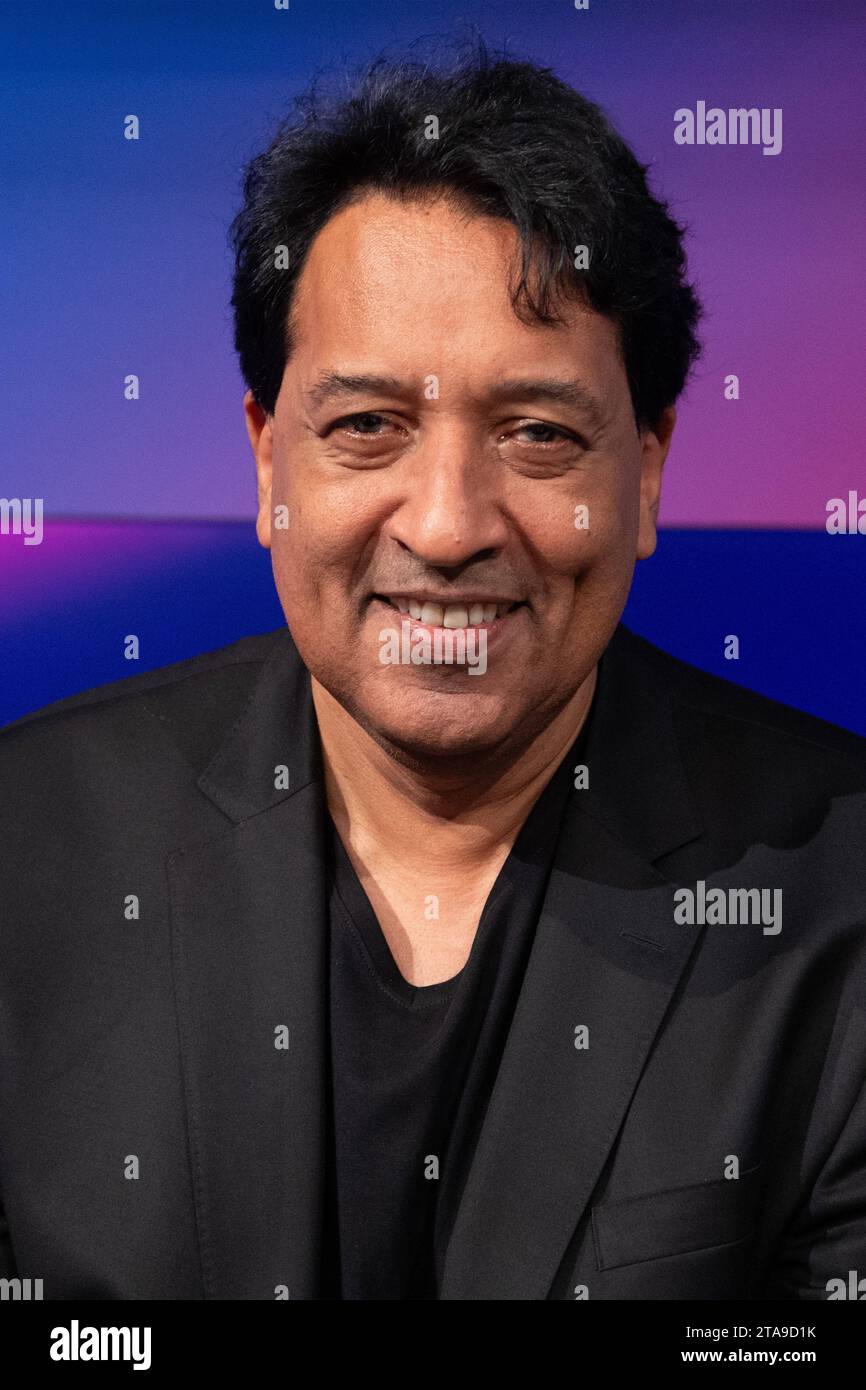 Cherno JOBATEY, Moderator, Portraet, Porträt, Portrait, Angeschnittenes Einzelbild, Einzelmotiv ...