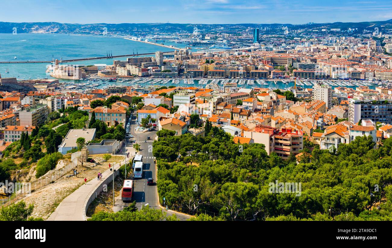 Marseille waterfront hi-res stock photography and images - Alamy