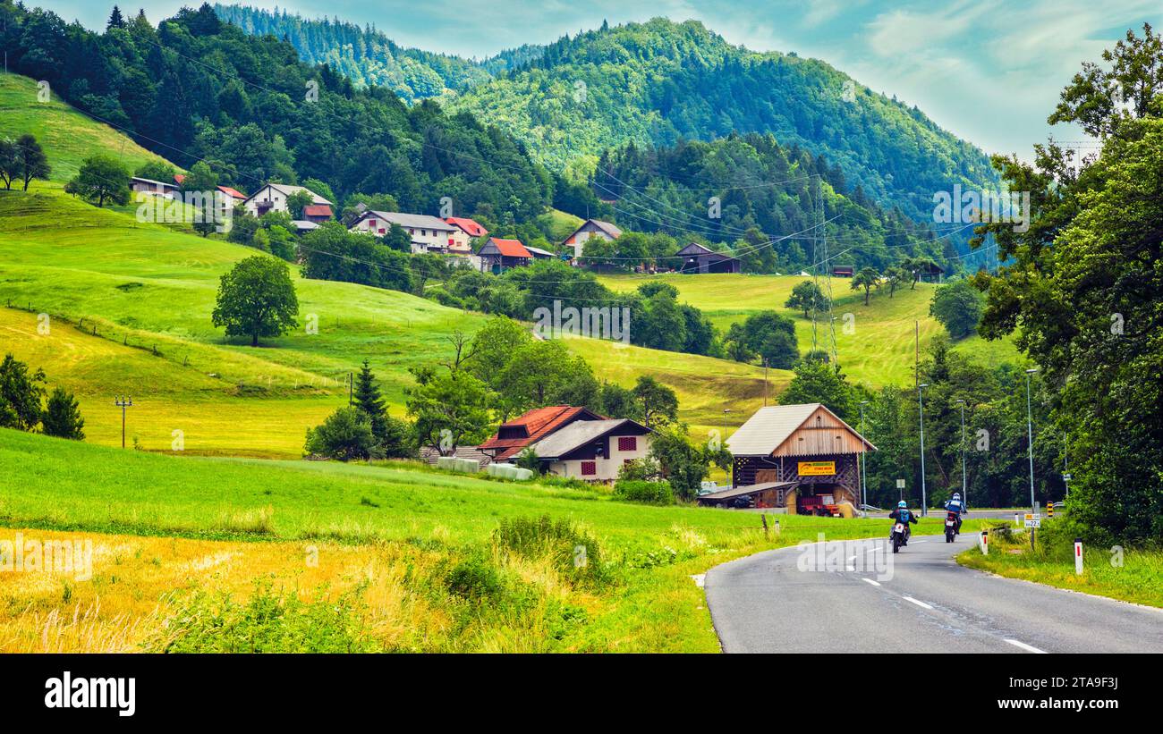 Village tranquility hi-res stock photography and images - Alamy