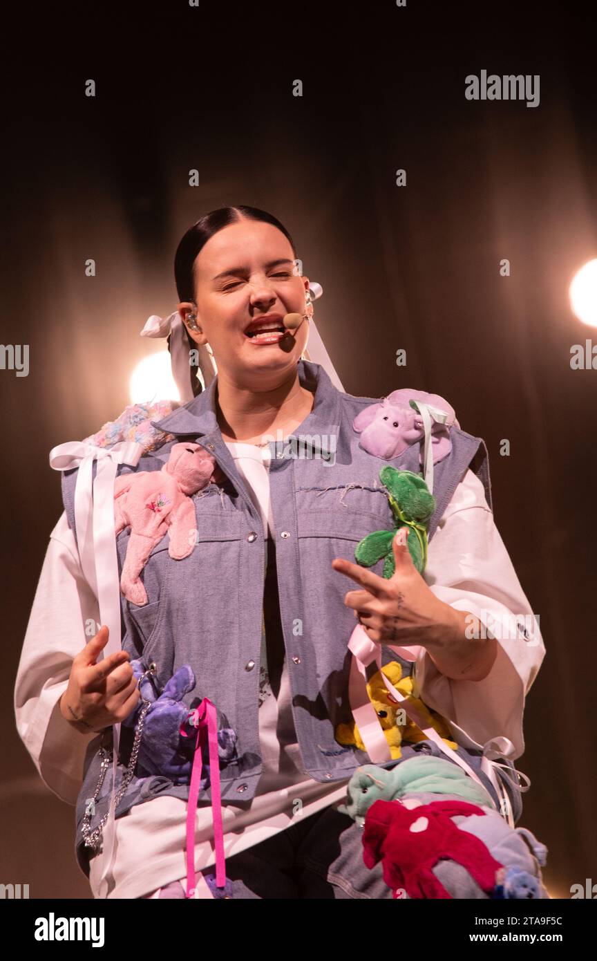 Anne marie singer hi-res stock photography and images - Alamy