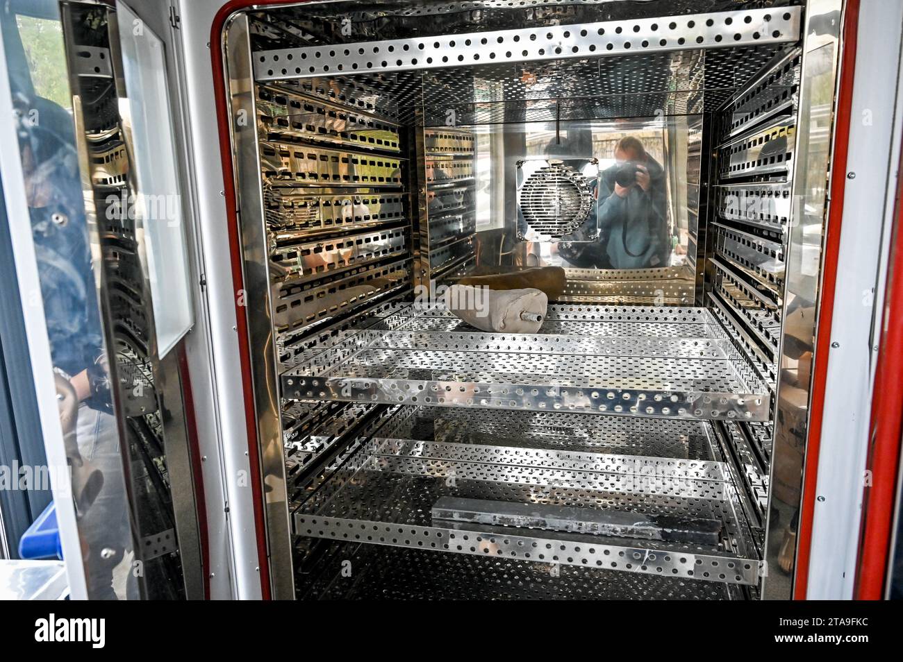 Residual limb hi-res stock photography and images - Alamy