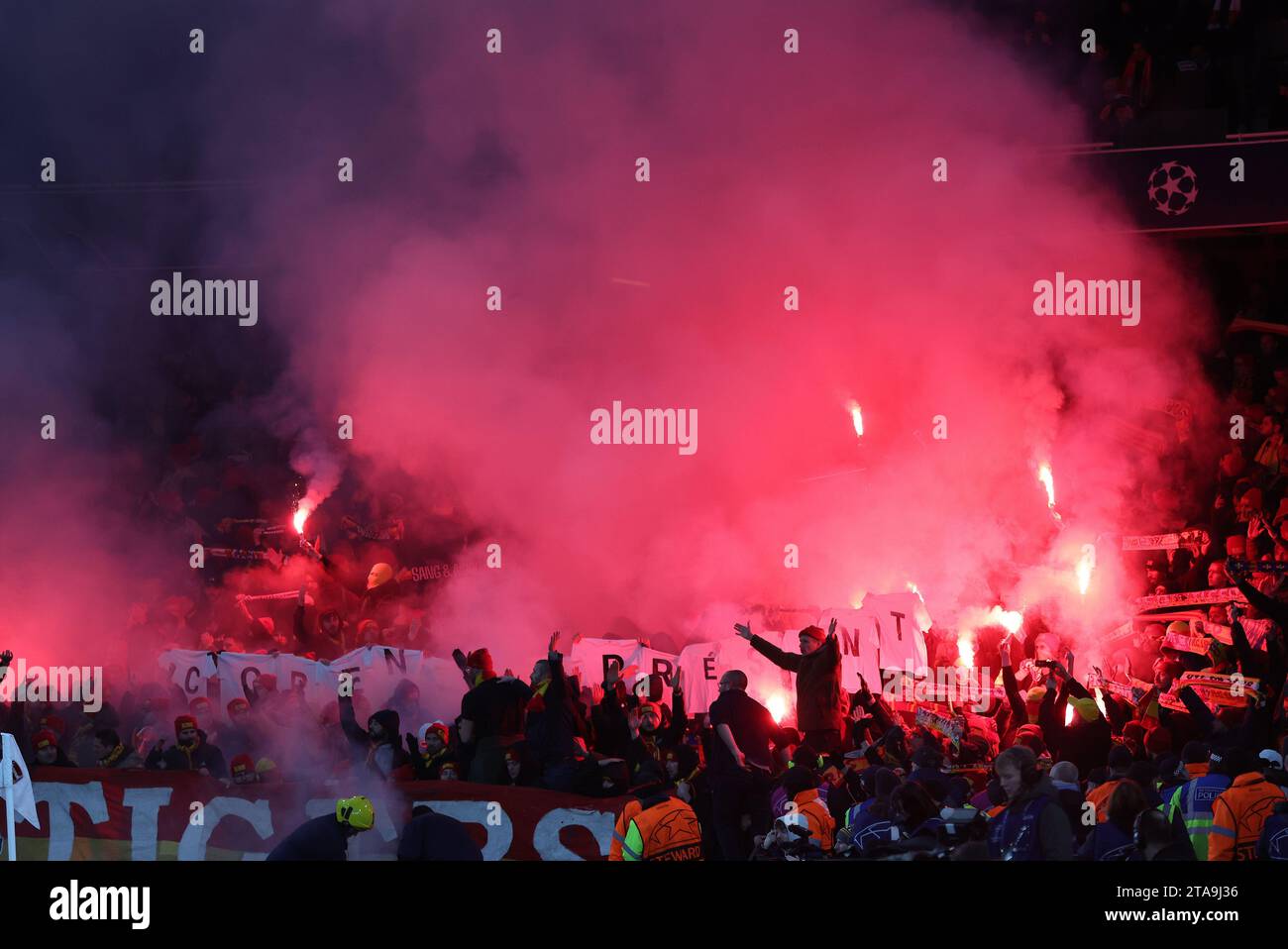 London, UK. 29th Nov, 2023. RC Lens fans set off flares during the UEFA ...