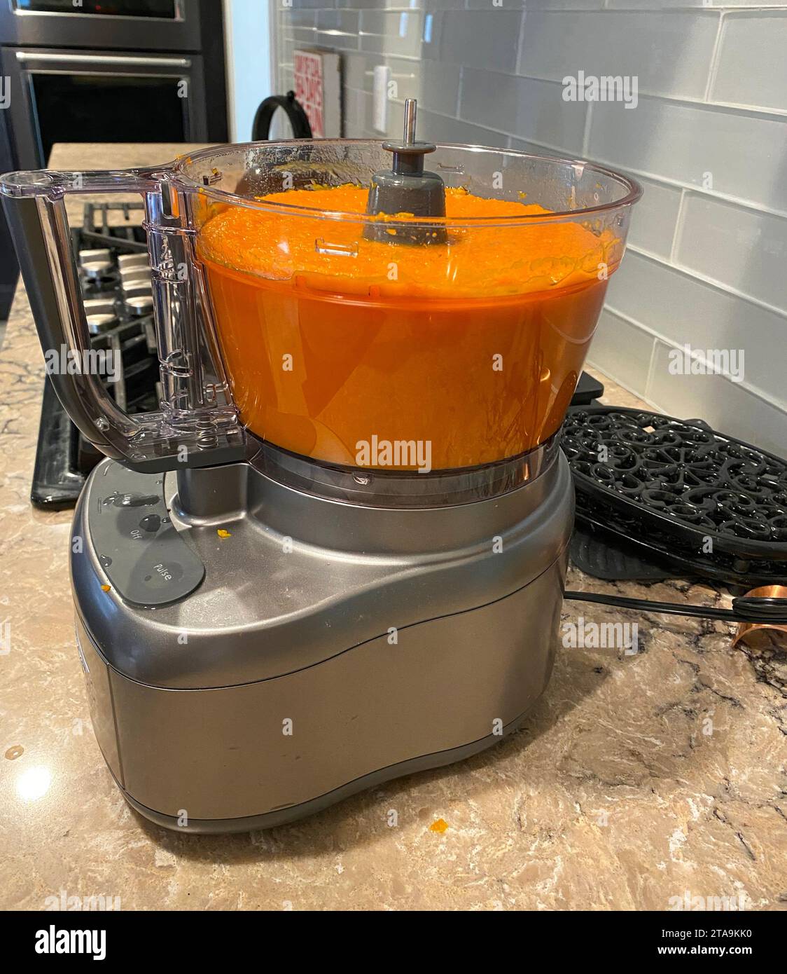 Blender on counter hi-res stock photography and images - Alamy