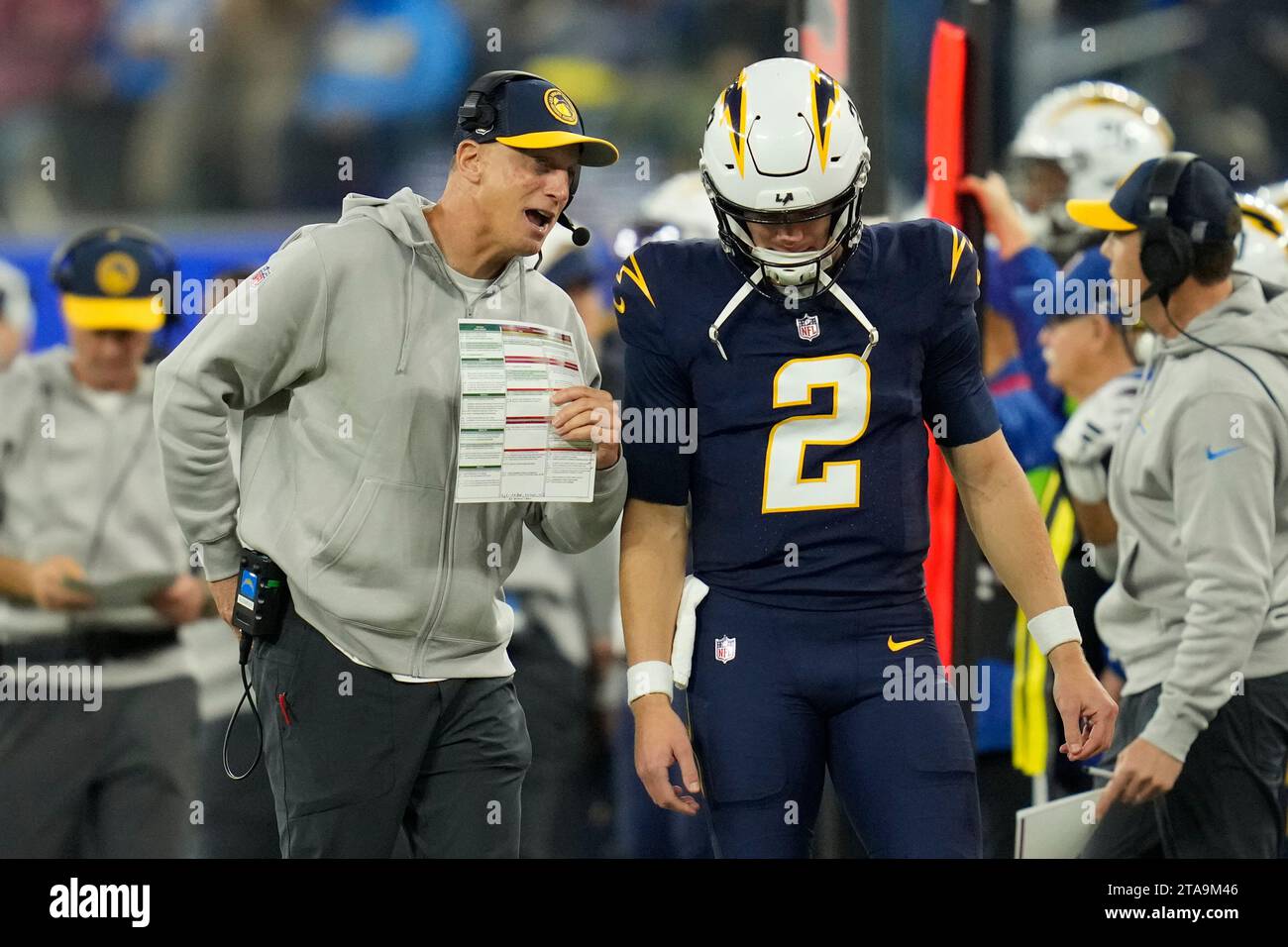Los Angeles Chargers quarterbacks coach Doug Nussmeier talks with ...