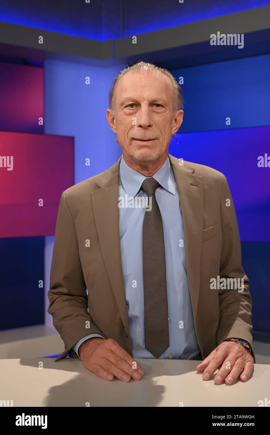 Fußballtrainer Christoph Daum zu Gast in der ARD Talkshow Maischberger ...