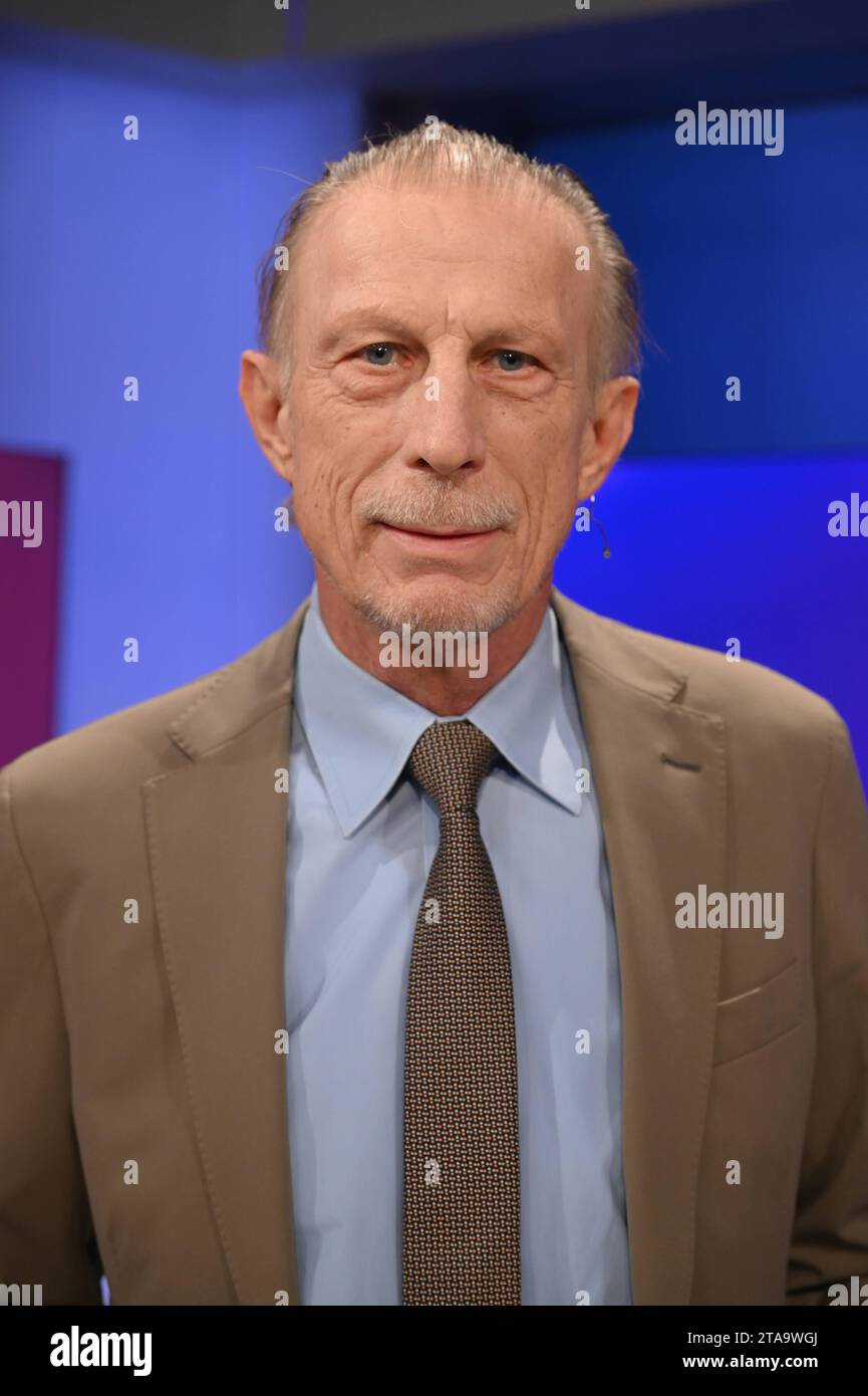 Fußballtrainer Christoph Daum zu Gast in der ARD Talkshow Maischberger ...