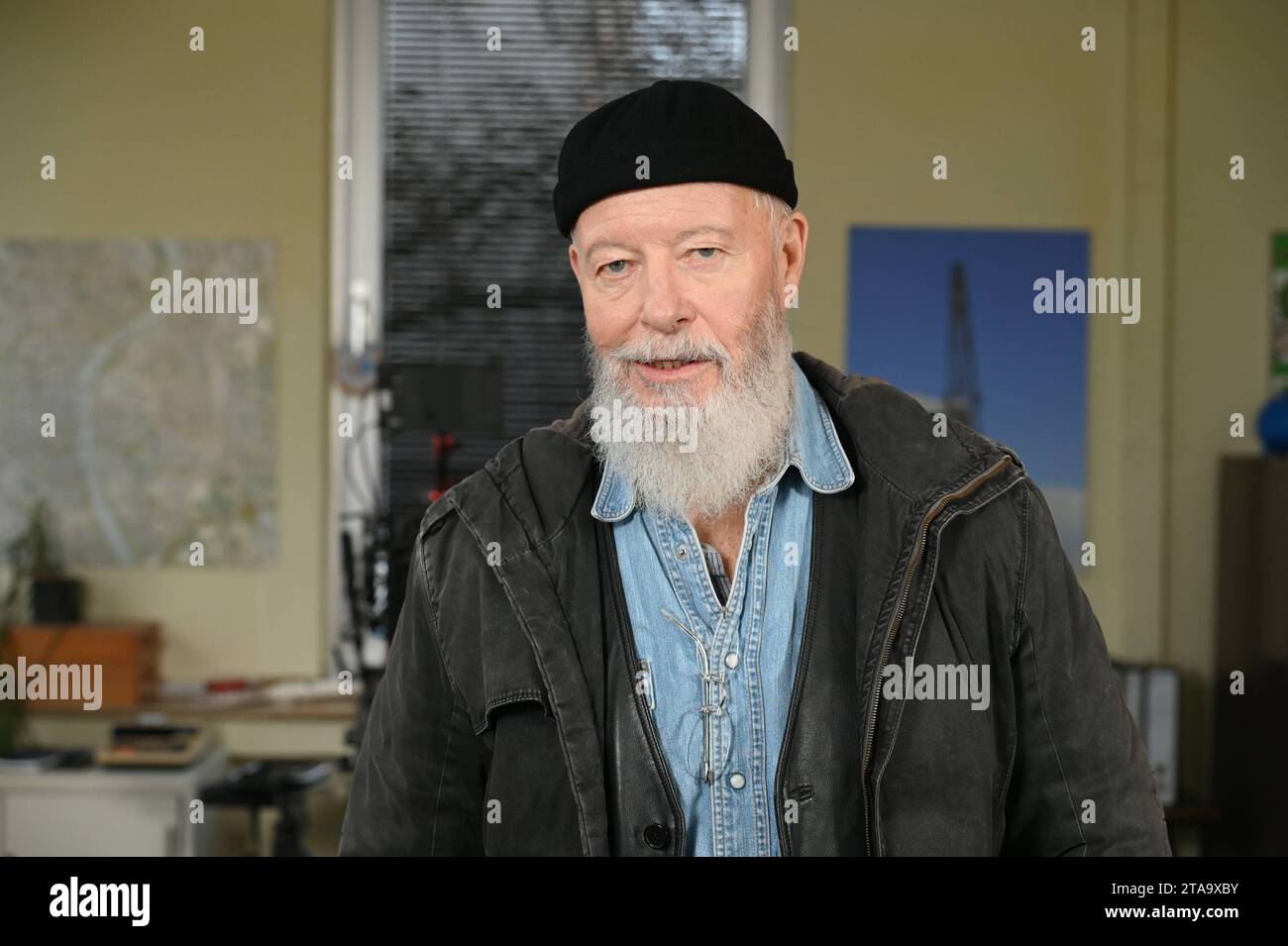 Schauspieler Bill Mockridge posiert am Set der ARD Serie Rentnercops ...