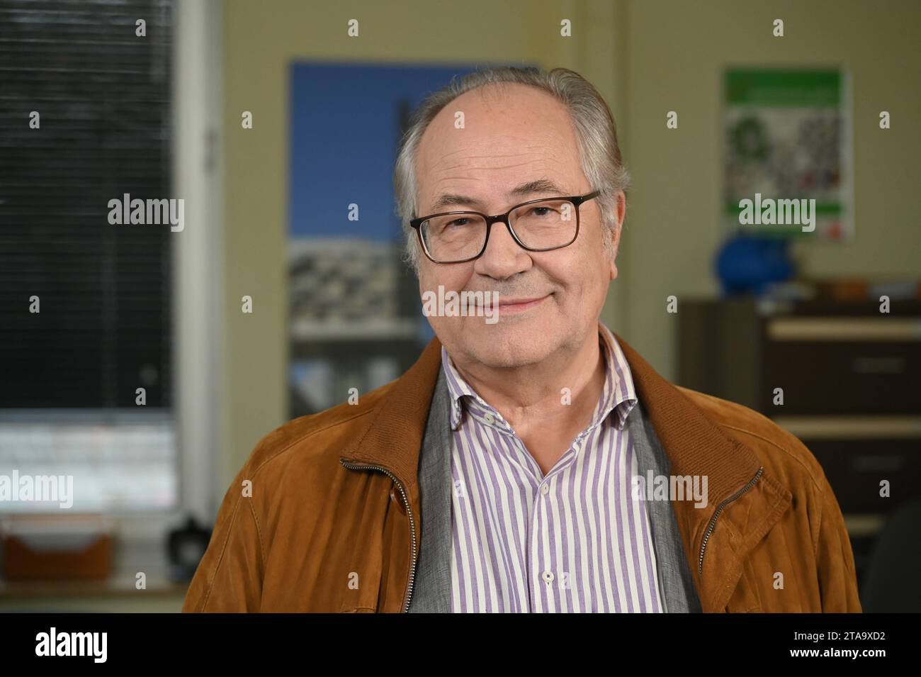 Schauspieler Hartmut Volle posiert am Set der ARD Serie Rentnercops ...