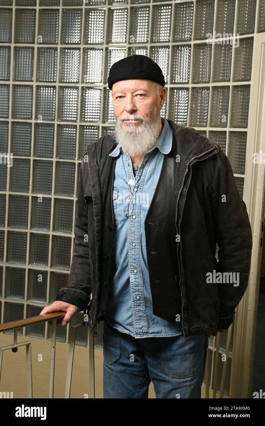 Schauspieler Bill Mockridge posiert am Set der ARD Serie Rentnercops ...