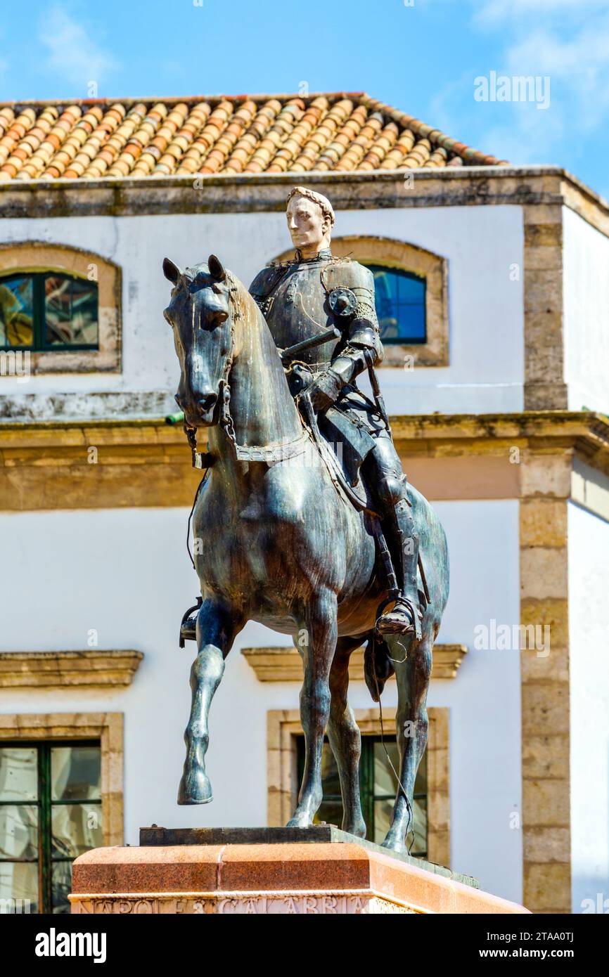 Statue of Gonzalo Fernandez de Cordoba, Cordoba, Andalusia, Spain Stock ...