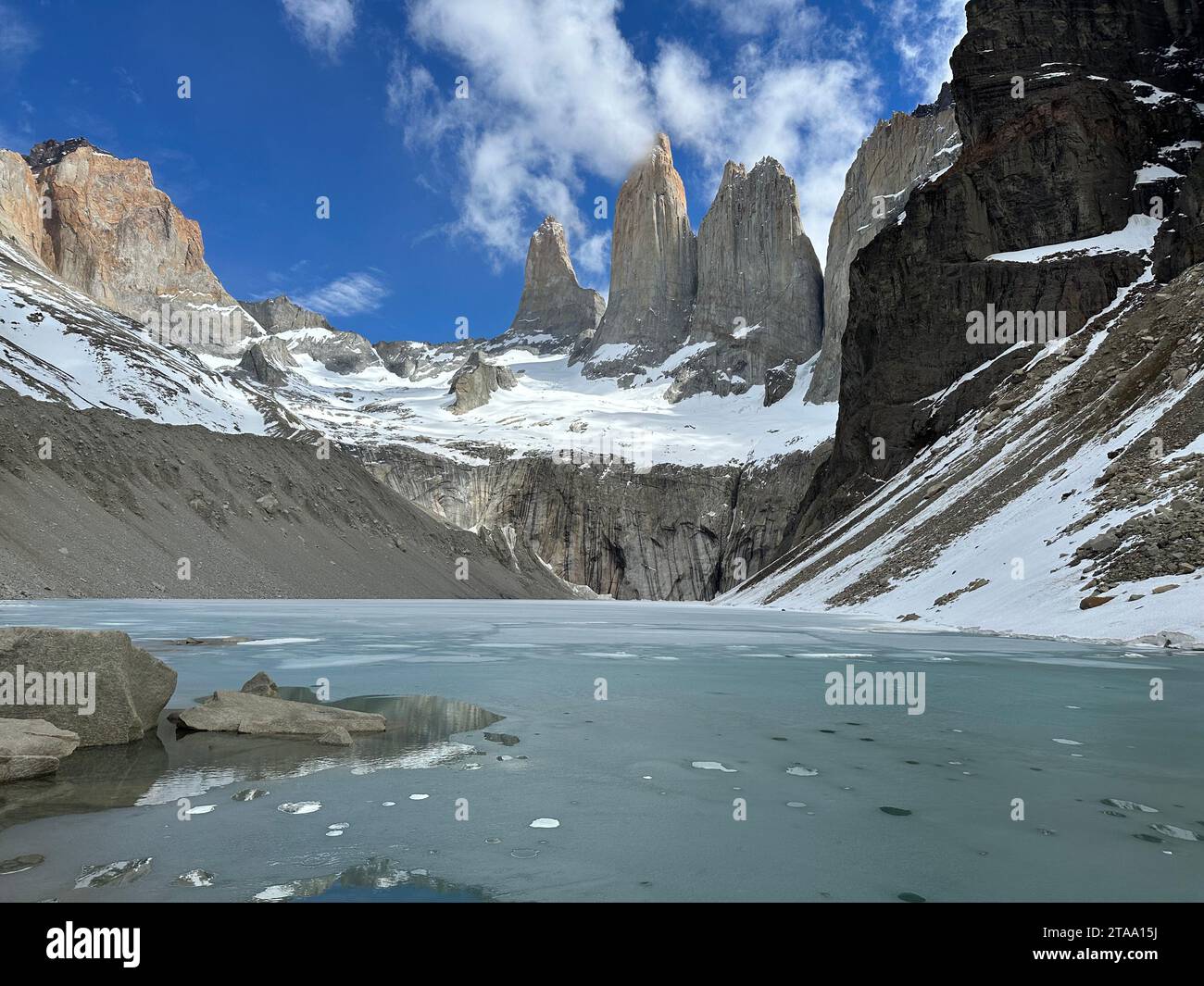 Paine tower in Patagonia, Incredibli rock formations above the frozen ...