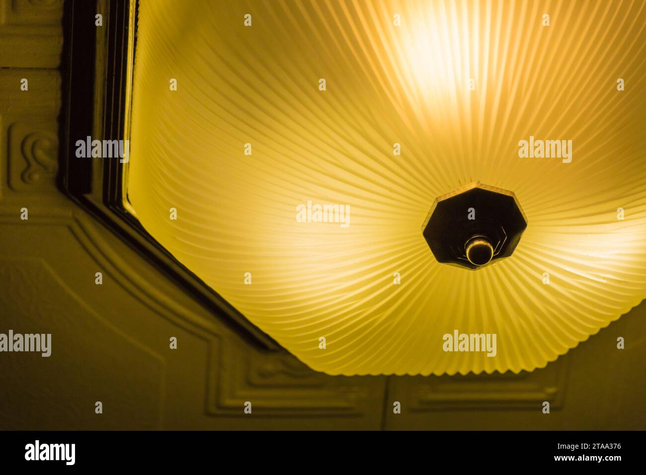 Lamp House Light Ceiling Light Bulb Interior Lightbulb Home Yellow ...