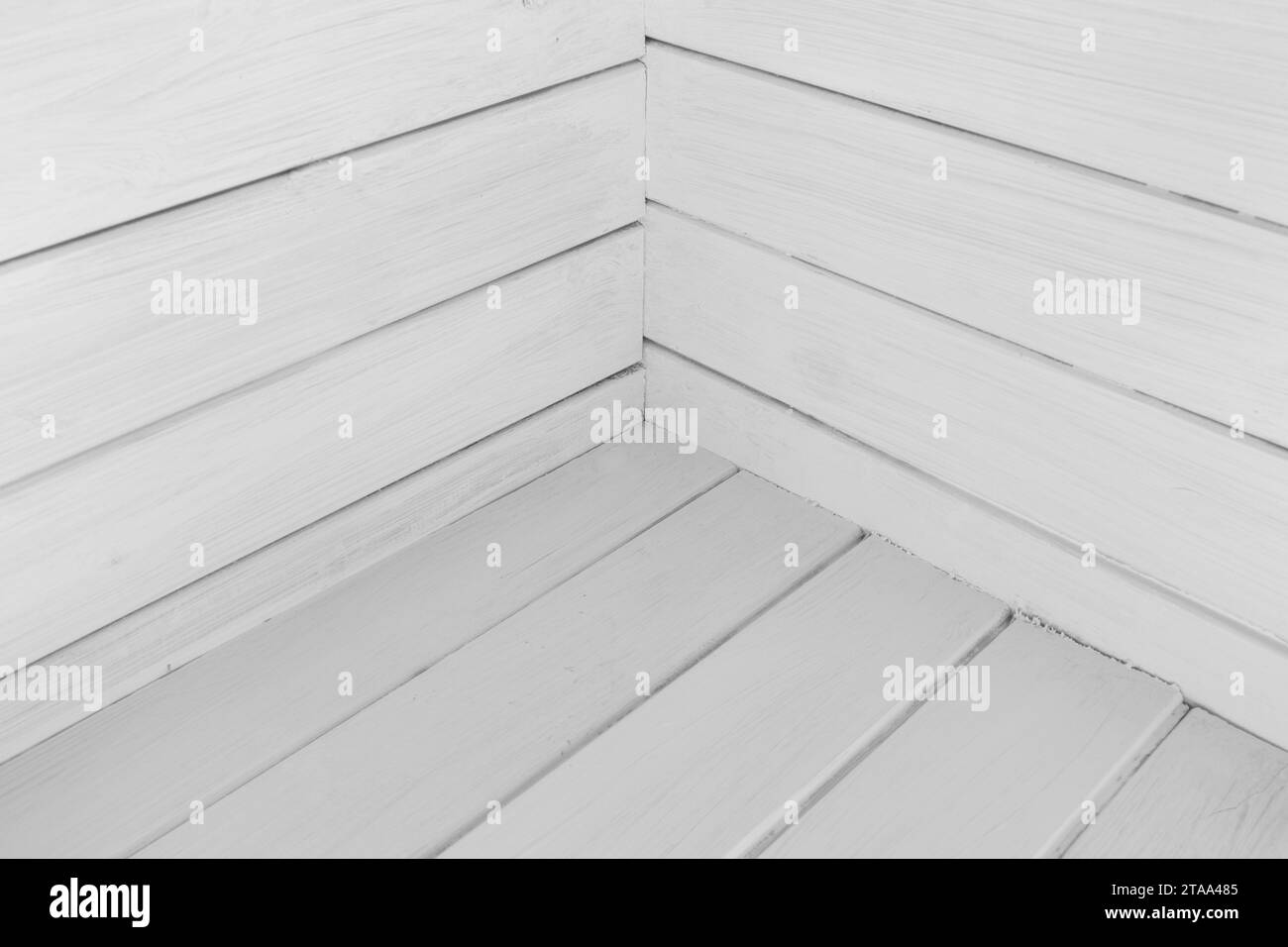 Wooden corner house hi-res stock photography and images - Alamy