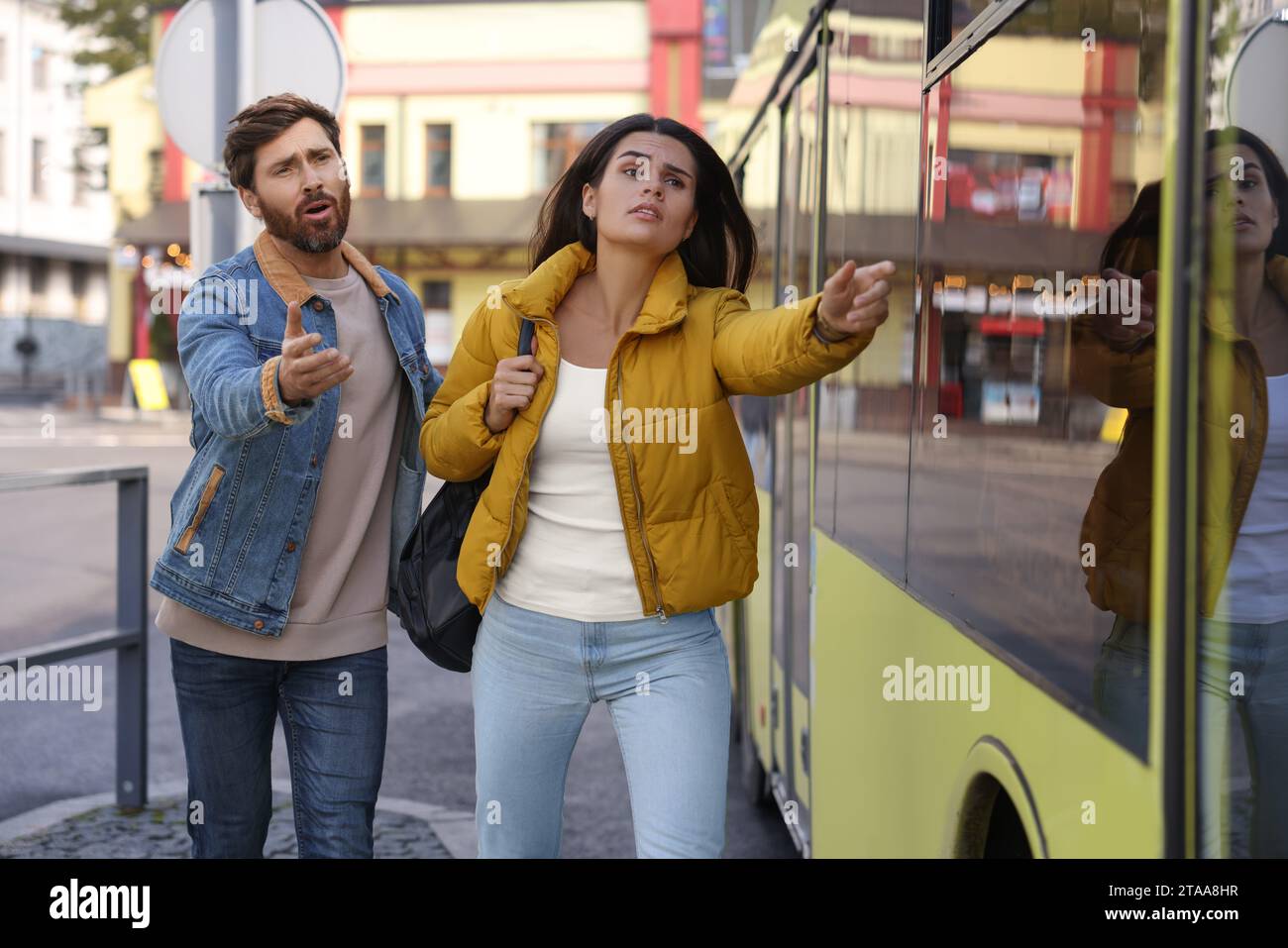 Man run bus hi-res stock photography and images - Alamy