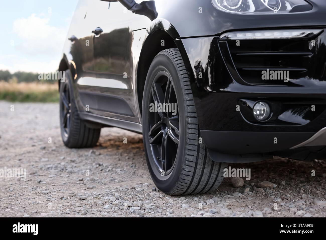 Rubble road hi-res stock photography and images - Alamy