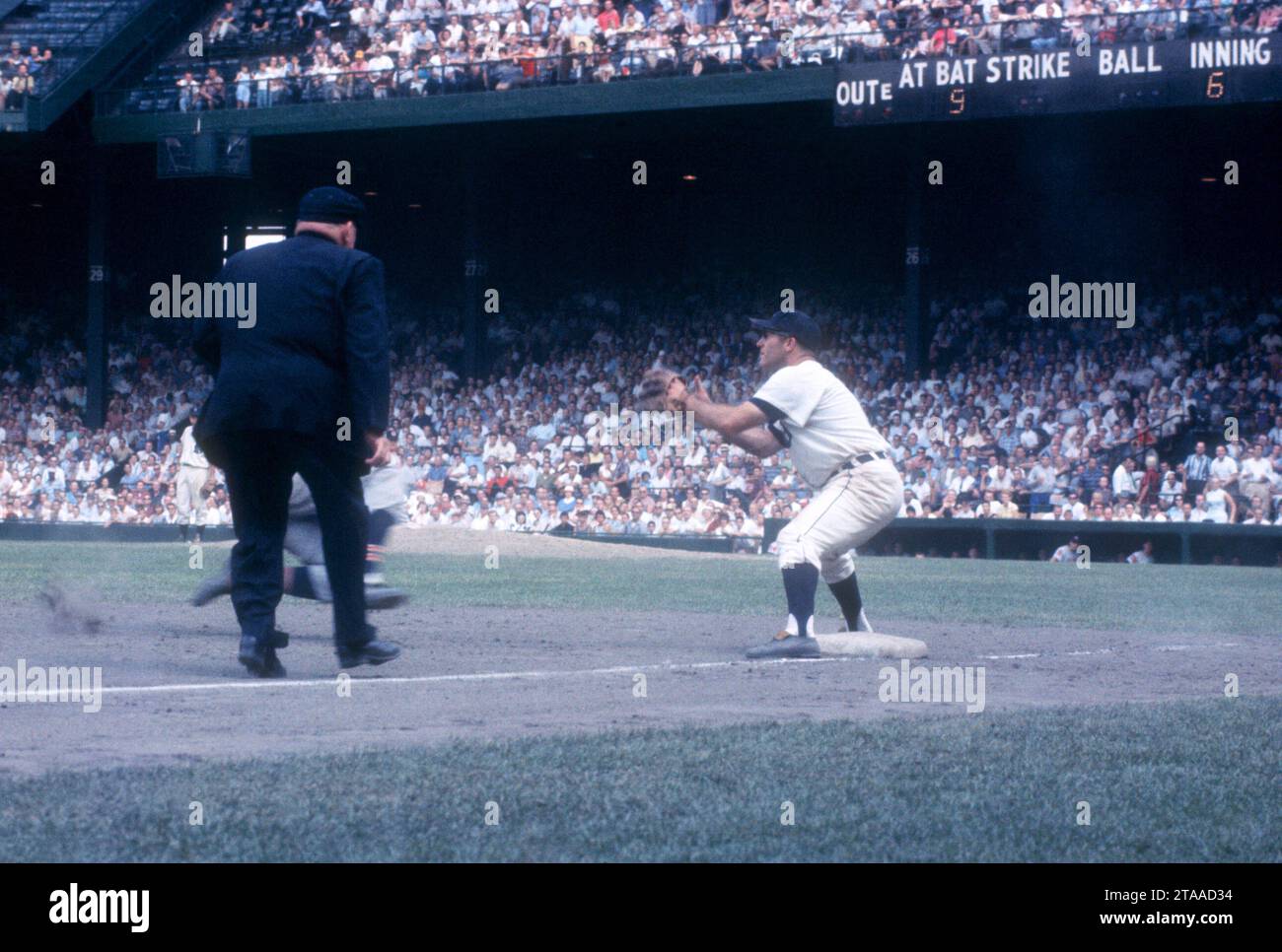 DETROIT, MI - JULY 5: Eddie Yost #1 of the Detroit Tigers waits for the ...