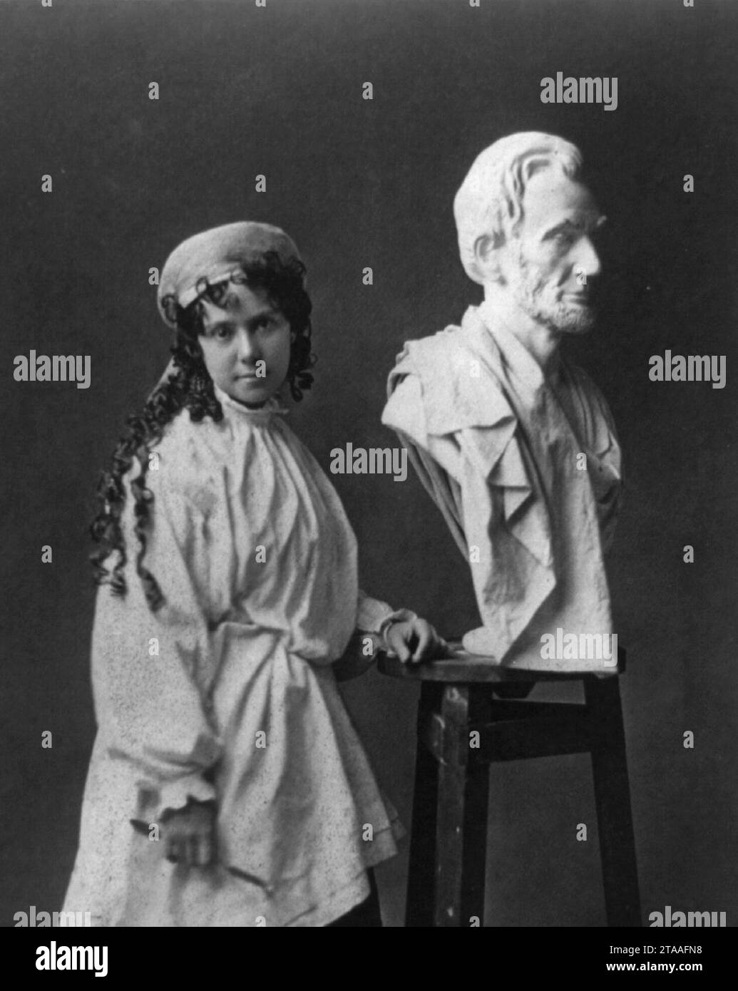Vinnie Ream with her bust of Abraham Lincoln (cropped Stock Photo - Alamy