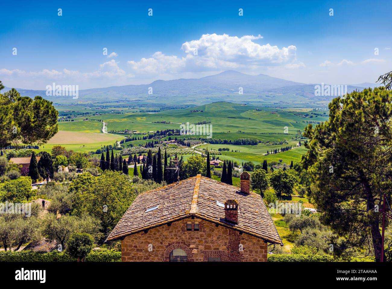 Rural scene tuscany hi-res stock photography and images - Alamy