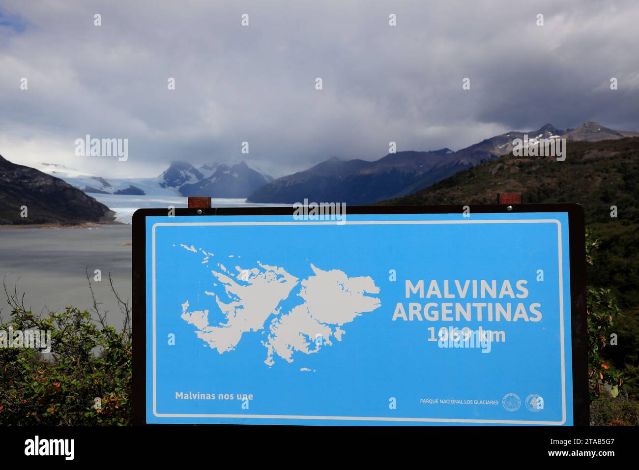 A distance sign board of Malvinas Argentinas 1069km inside of Los ...