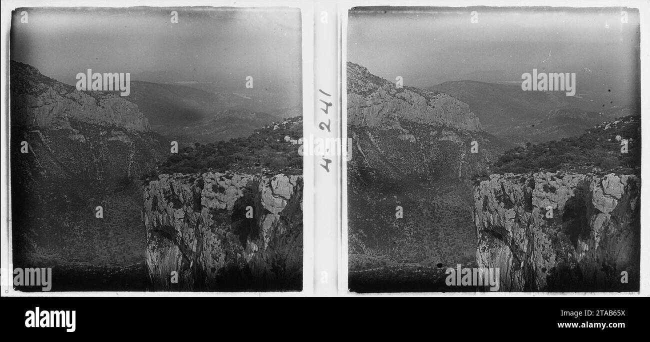Castell alaro hi-res stock photography and images - Alamy