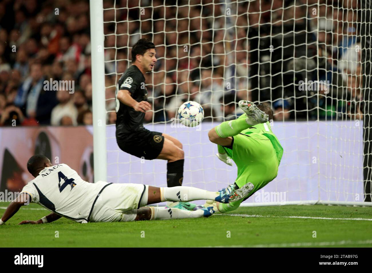 Jude bellingham real madrid player hi-res stock photography and images ...