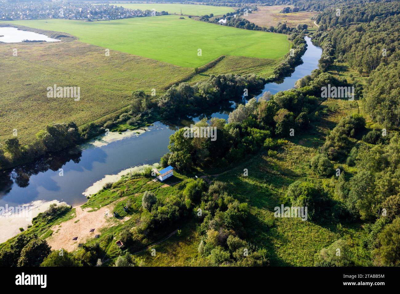 Bed from above empty hi-res stock photography and images - Alamy