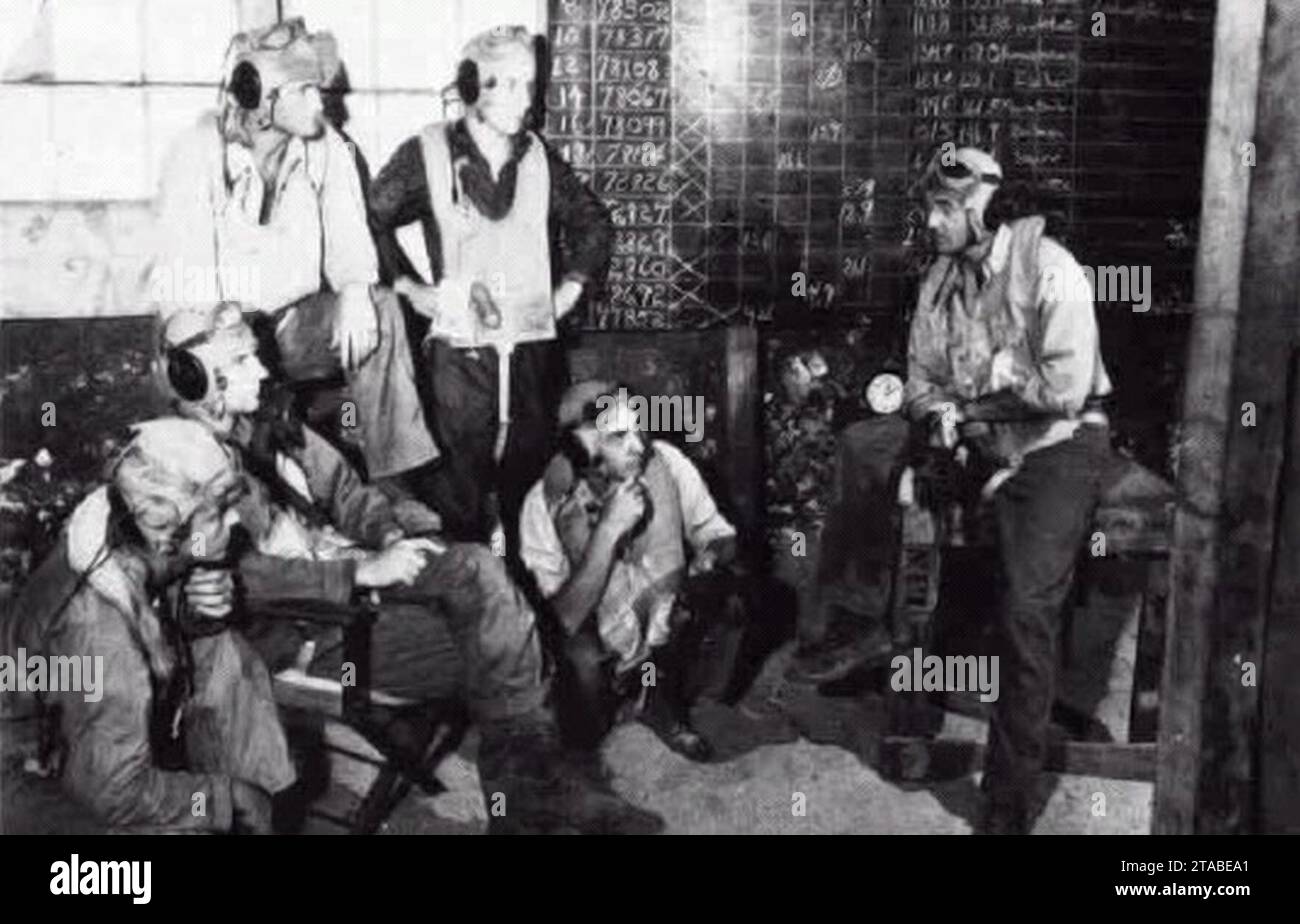 Pilot briefing hi-res stock photography and images - Alamy