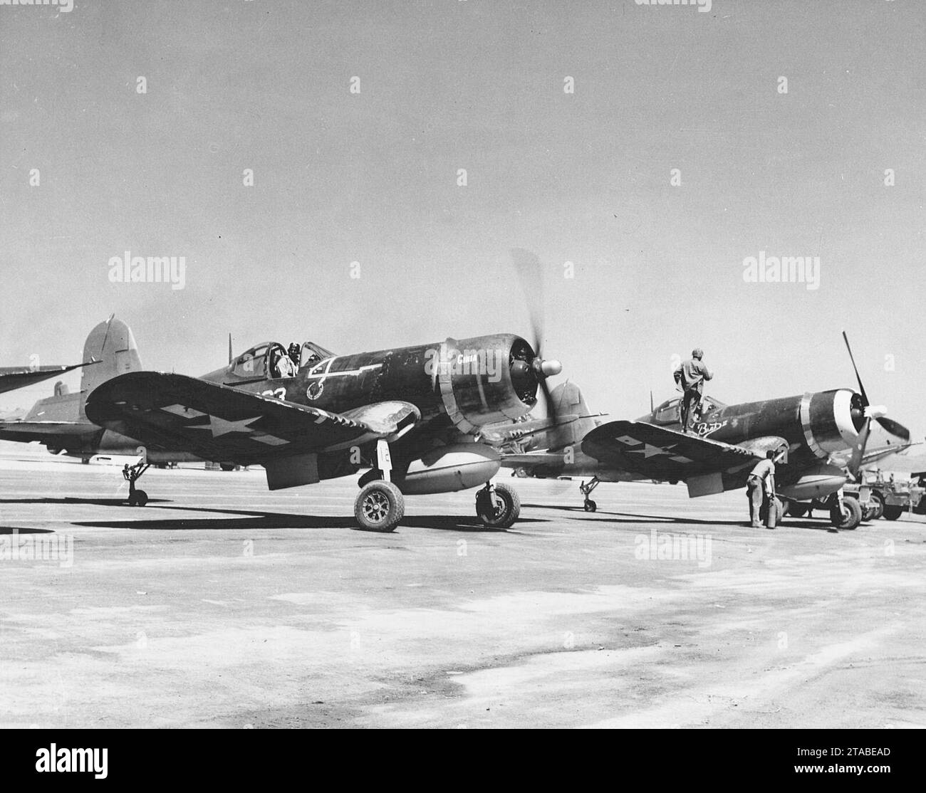 VMF-321 F4U-1 Corsairs on Iwo Jima 1945 Stock Photo - Alamy