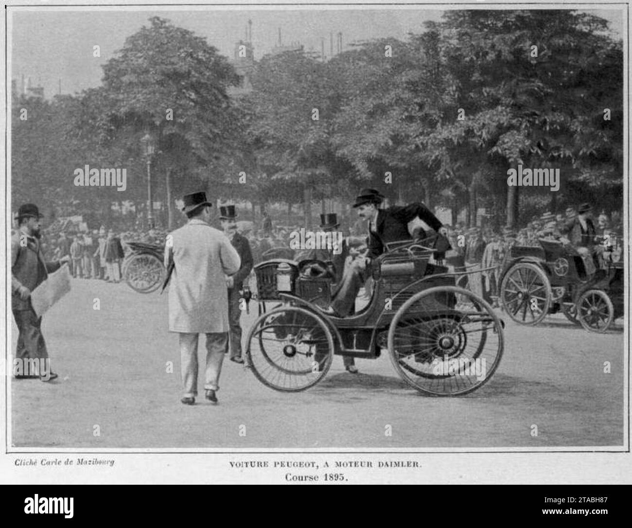 Voiture Peugeot à moteur Daimler, au départ de Paris-Bordeaux-Paris ...