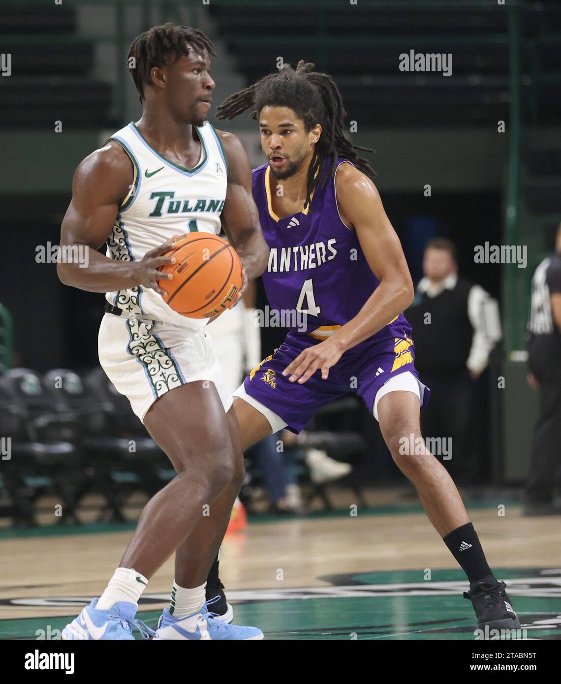 New Orleans, USA. 29th Nov, 2023. Tulane Green Wave guard Sion James (1 ...