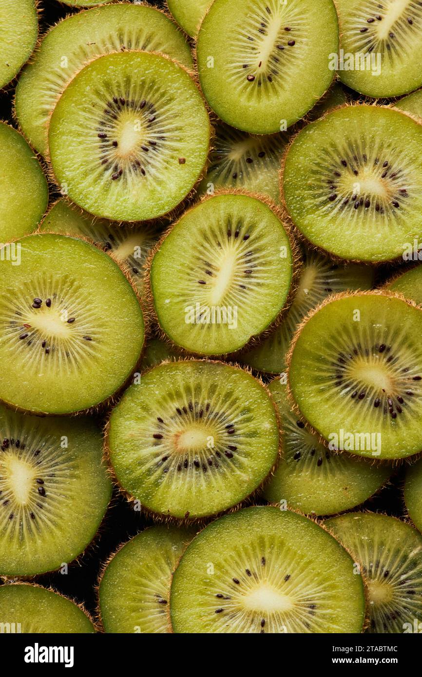Slices kiwi fruit top hi-res stock photography and images - Alamy
