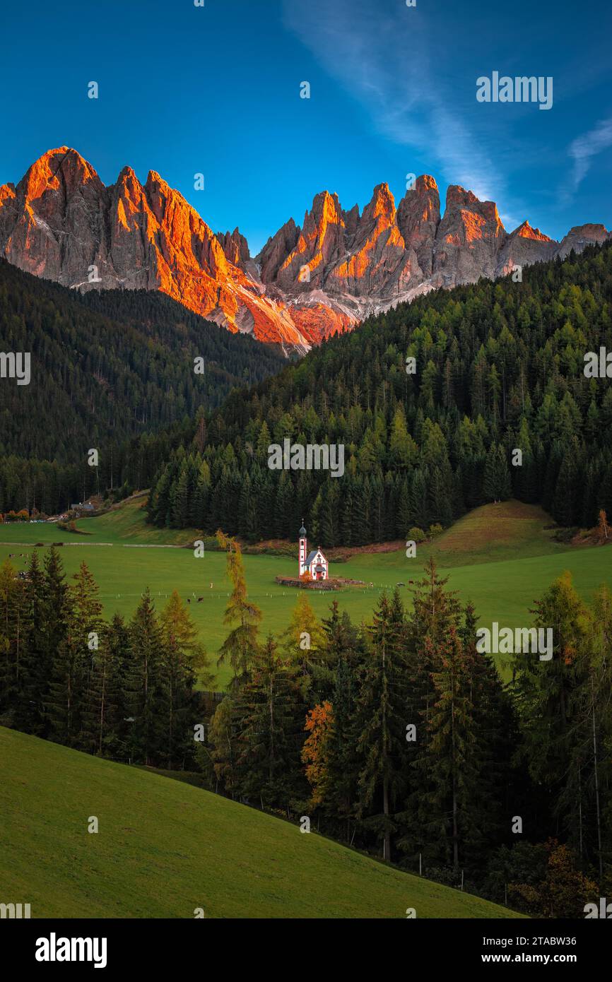 Val Di Funes, Dolomites, Italy - Summer sunset at the beautiful St ...