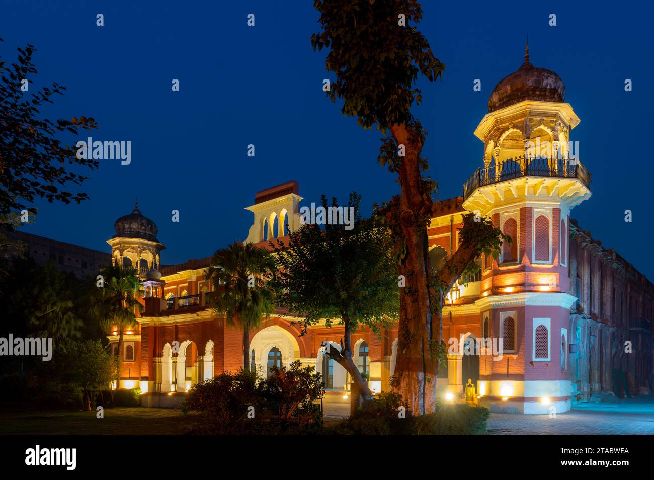 The Shadi Lal Building is located on Lytton Road near Jain Mandir in ...