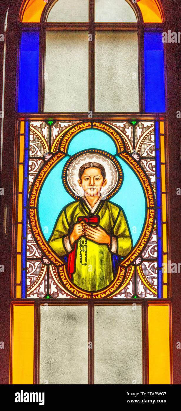 Saint faith stained glass hi-res stock photography and images - Alamy