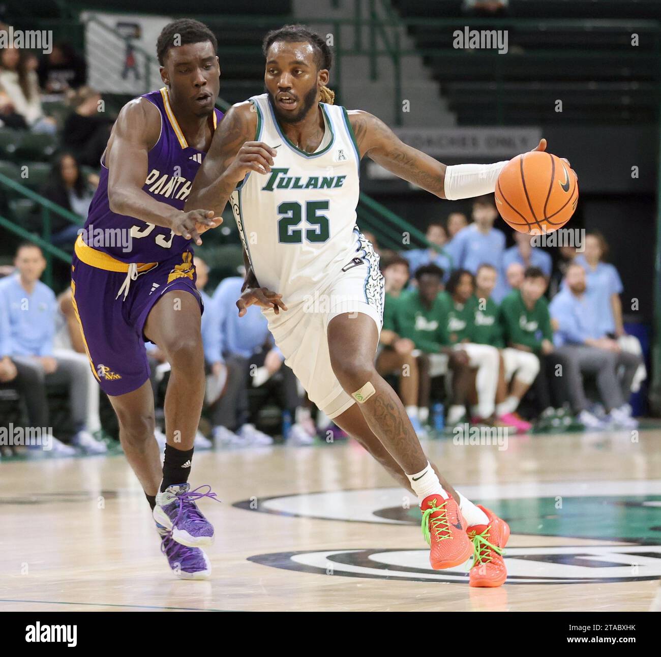 New Orleans, USA. 29th Nov, 2023. Tulane Green Wave guard Jaylen Forbes ...