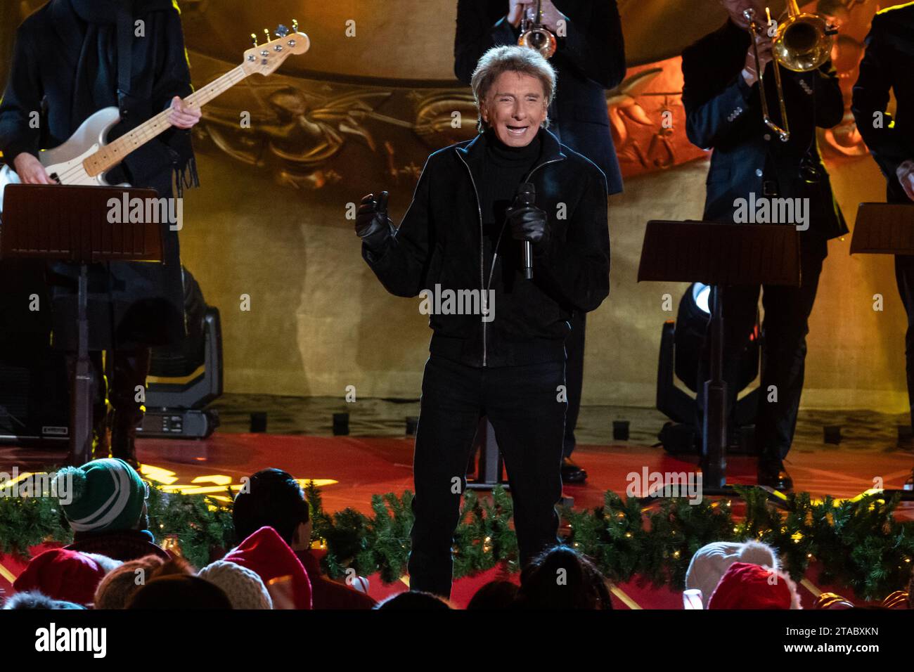 Barry Manilow performs during the 91st annual Rockefeller Center ...