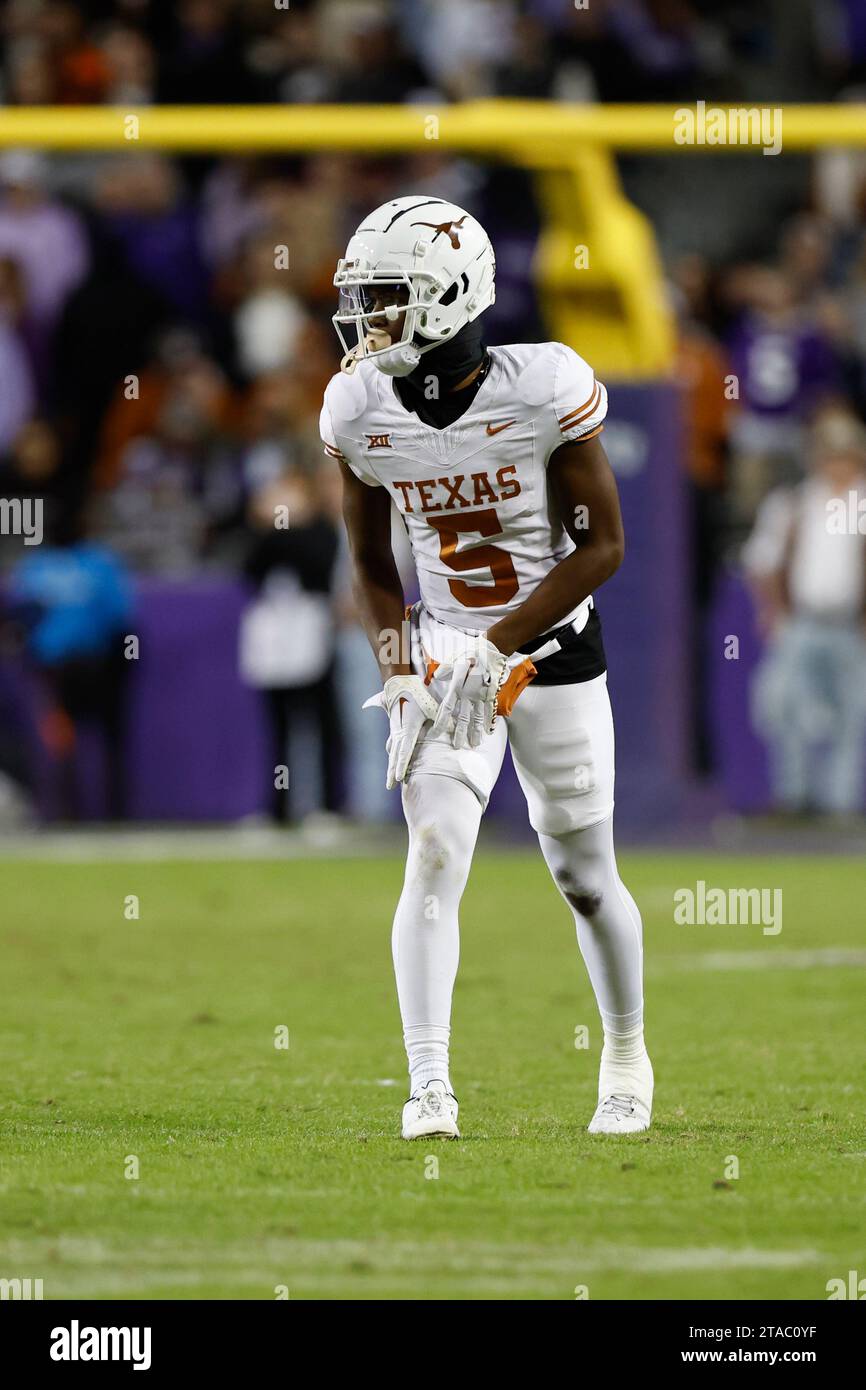 Texas wide receiver Adonai Mitchell (5) lines up for the snap during an ...