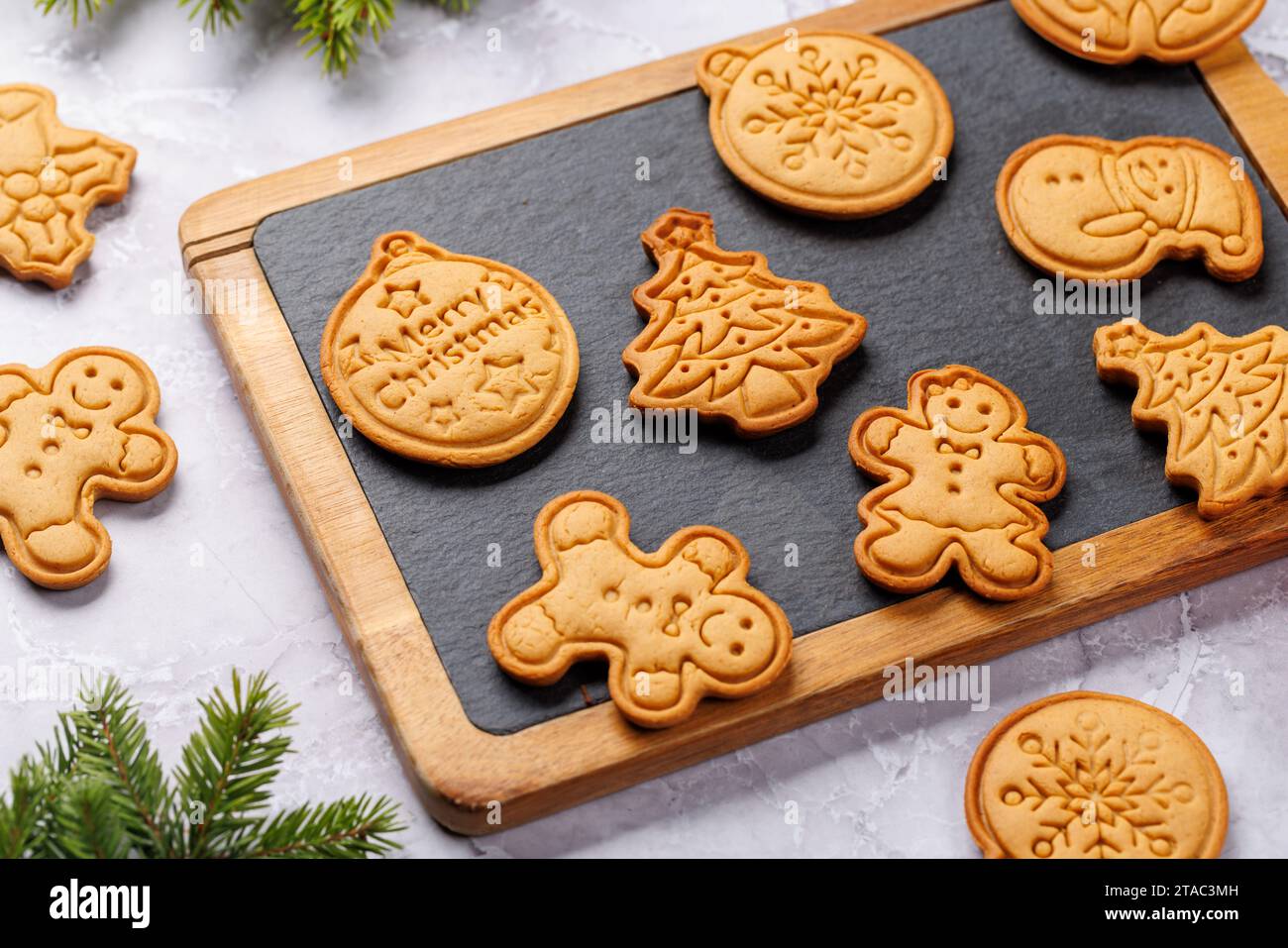 Gingerbread men christmas diverse hi-res stock photography and images ...