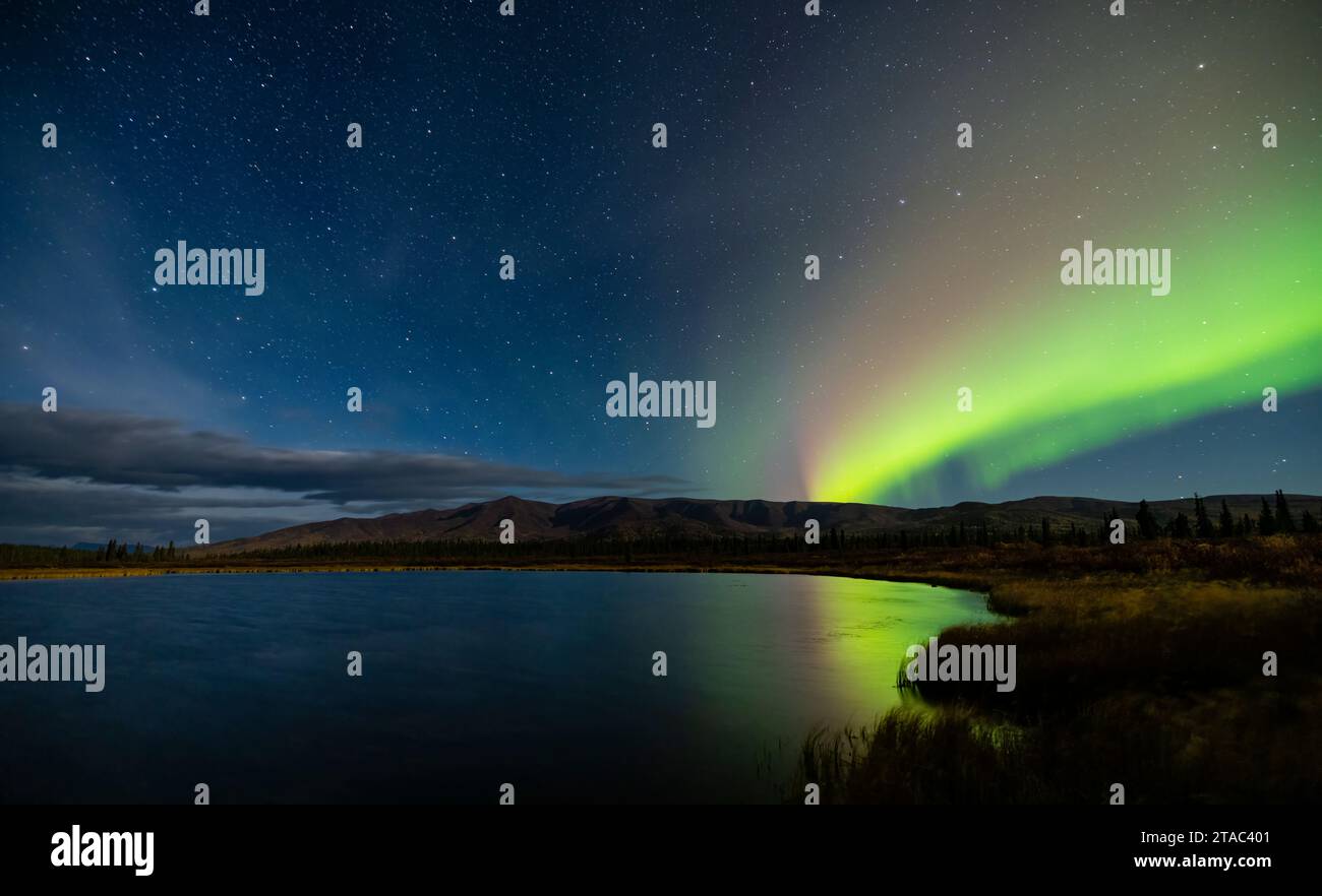 Aurora borealis landscape hi-res stock photography and images - Alamy