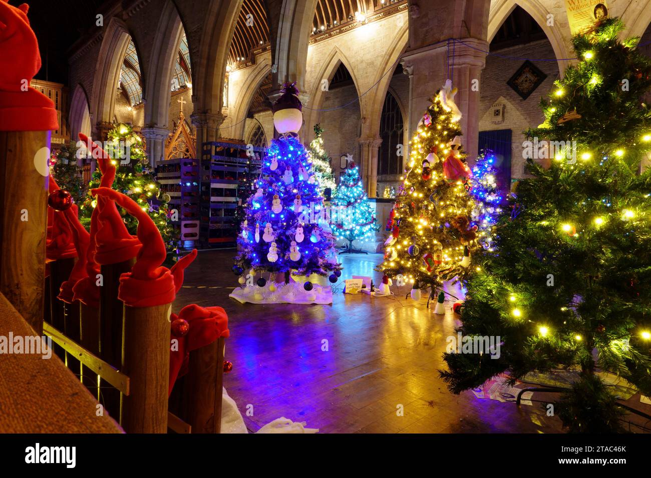 Medieval parish church interior hi-res stock photography and images - Alamy