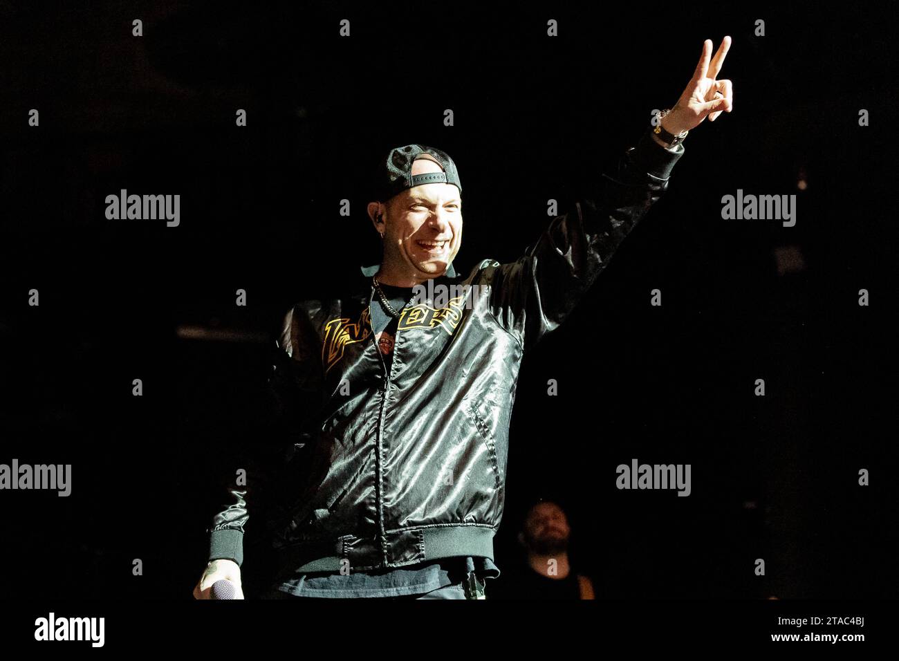 Italian singer Music Concert - Matteo Paolillo - Come te tour ...