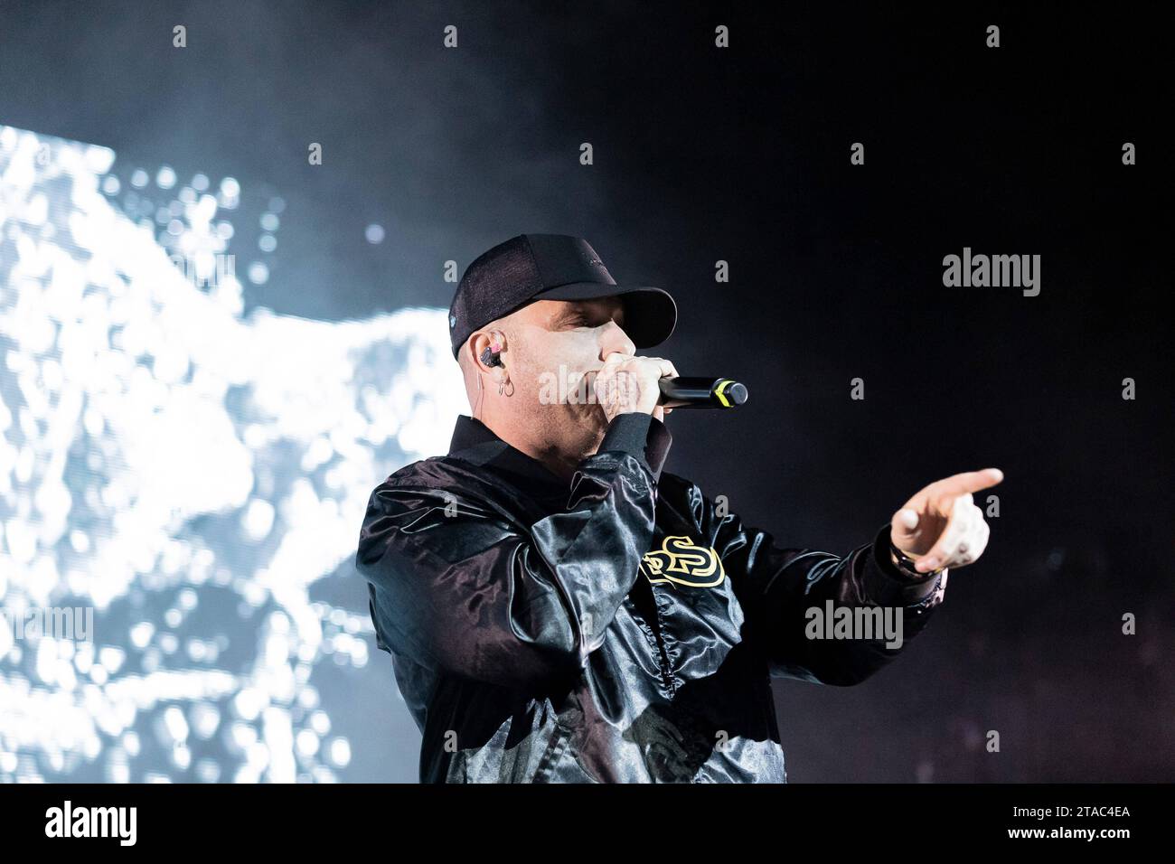 Italian singer Music Concert - Matteo Paolillo - Come te tour ...