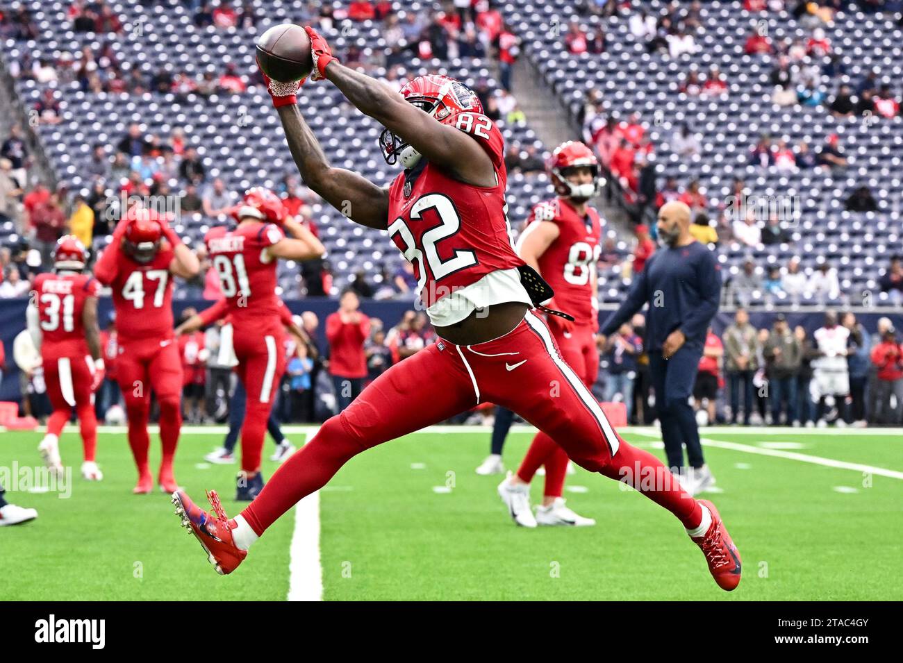 Houston Texans wide receiver Steven Sims (82) warming up prior to an ...