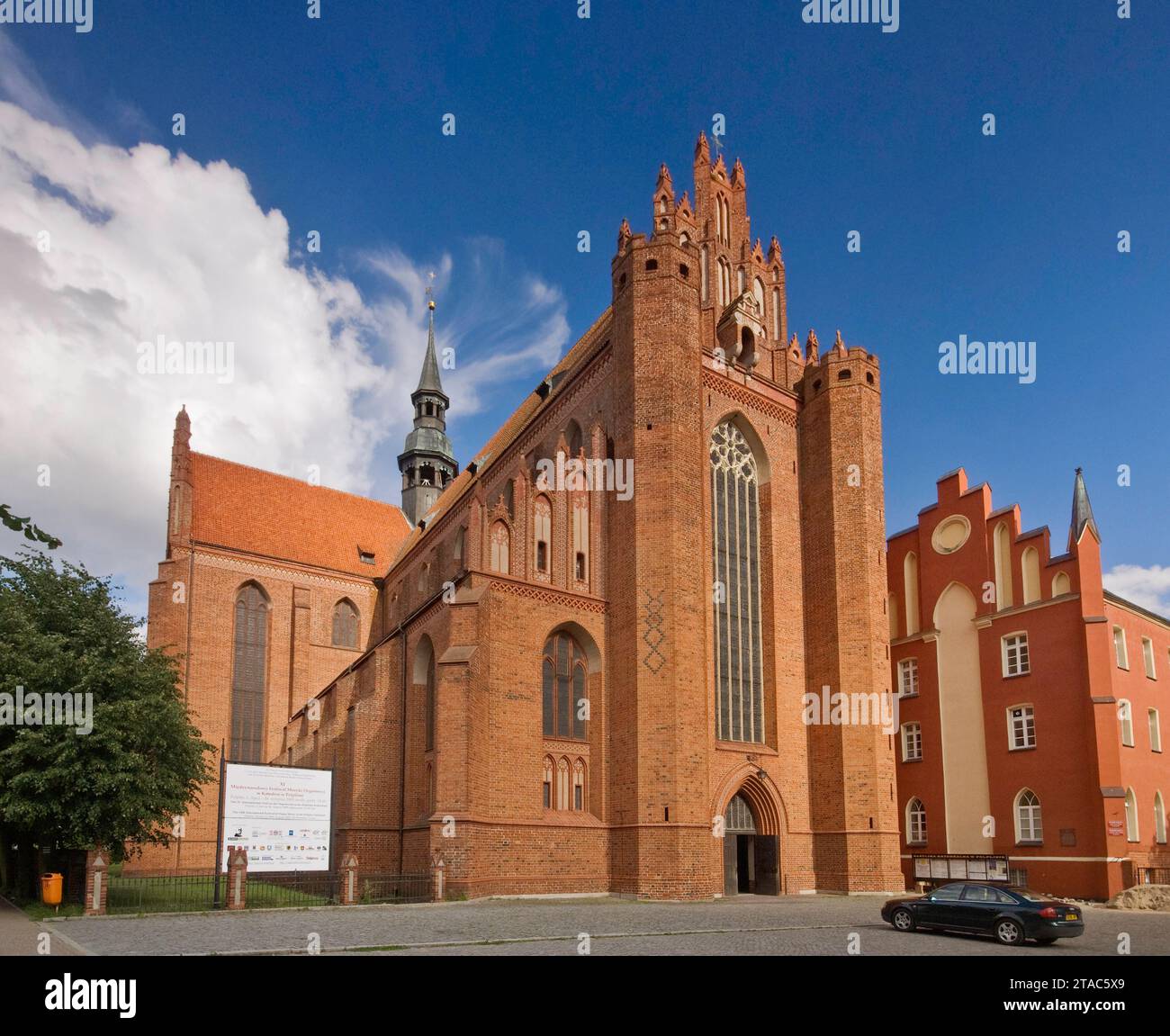Gothic dominant hi-res stock photography and images - Alamy