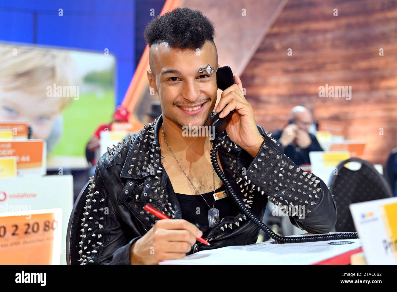 Sänger Prince Damien beim 28. RTL-Spendenmarathon 2023 in den EMG ...