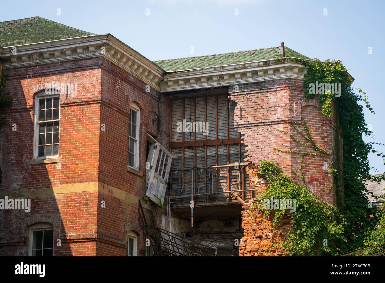 The Athens Lunatic Asylum also known as The Ridges in Athens, Ohio ...