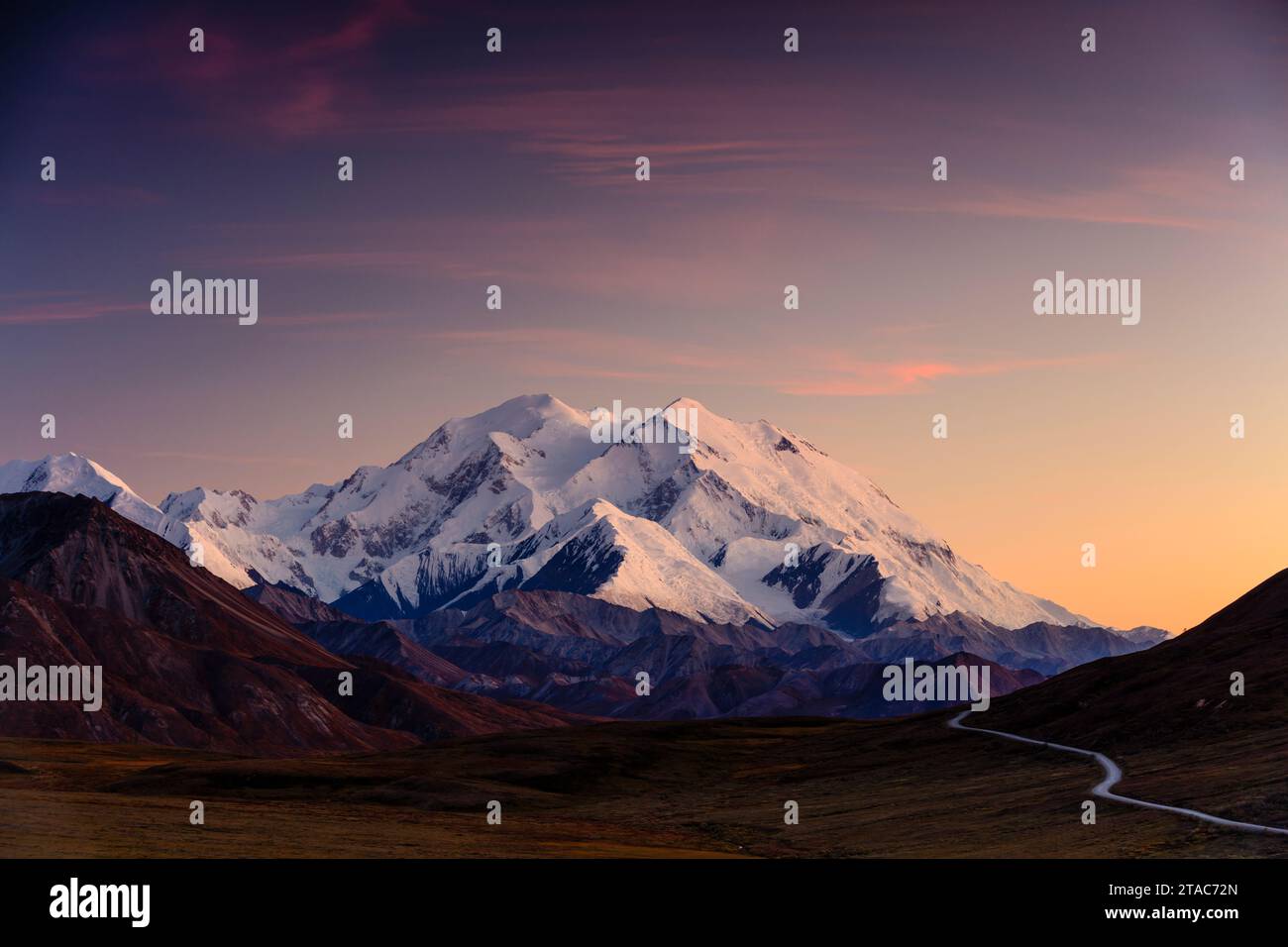 Mountain range in the sunset hi-res stock photography and images - Alamy